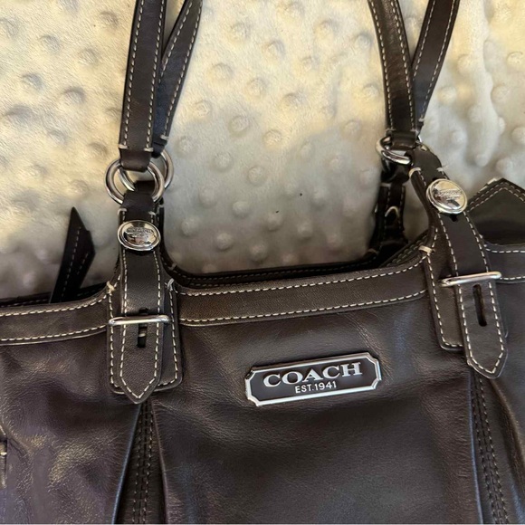 Coach | Bags | Coach Brown Leather Shoulder Bag With Classic Design ...